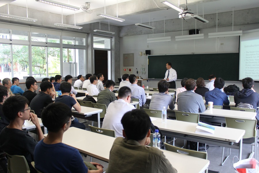 IEEE IAS Vice President Prof. Wei-Jen Lee gave a distinguished Lecture ...